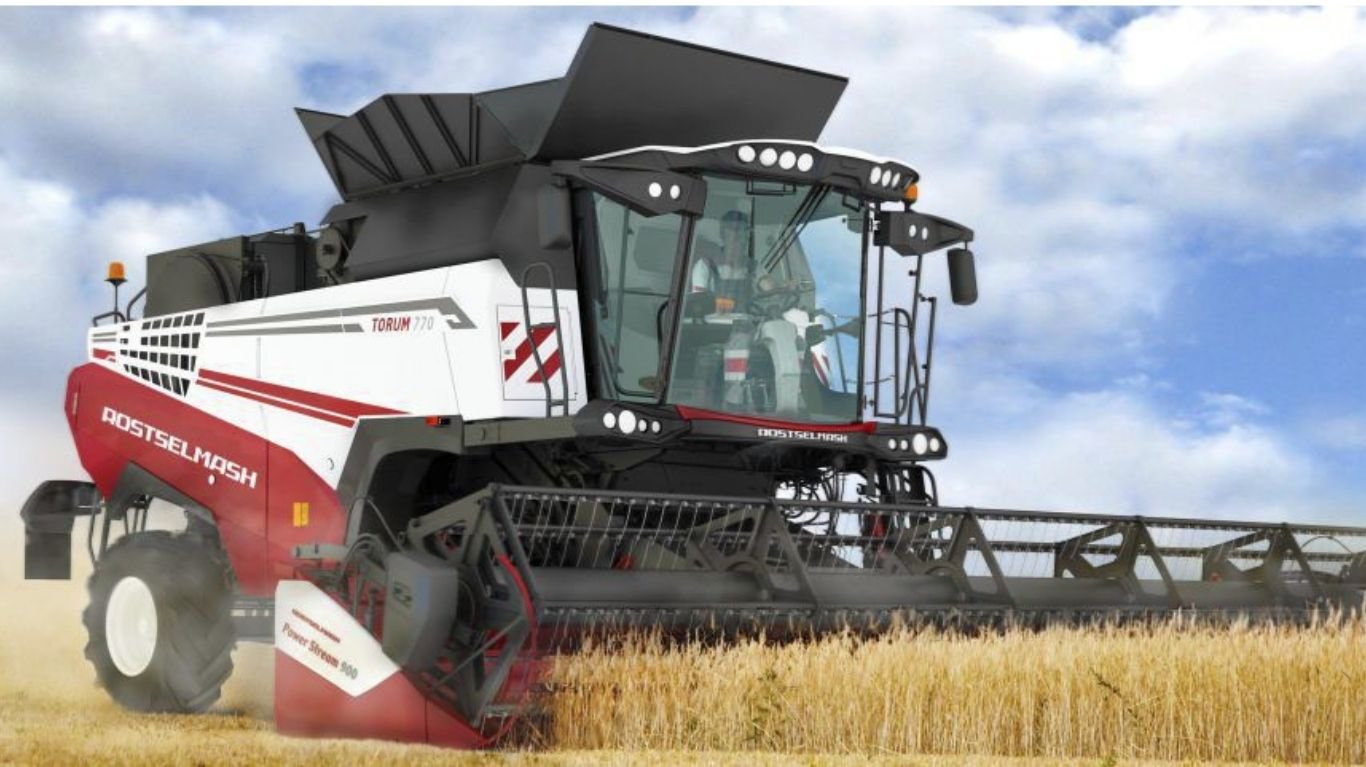 10 Biggest and Powerful Combine Harvesters in the World